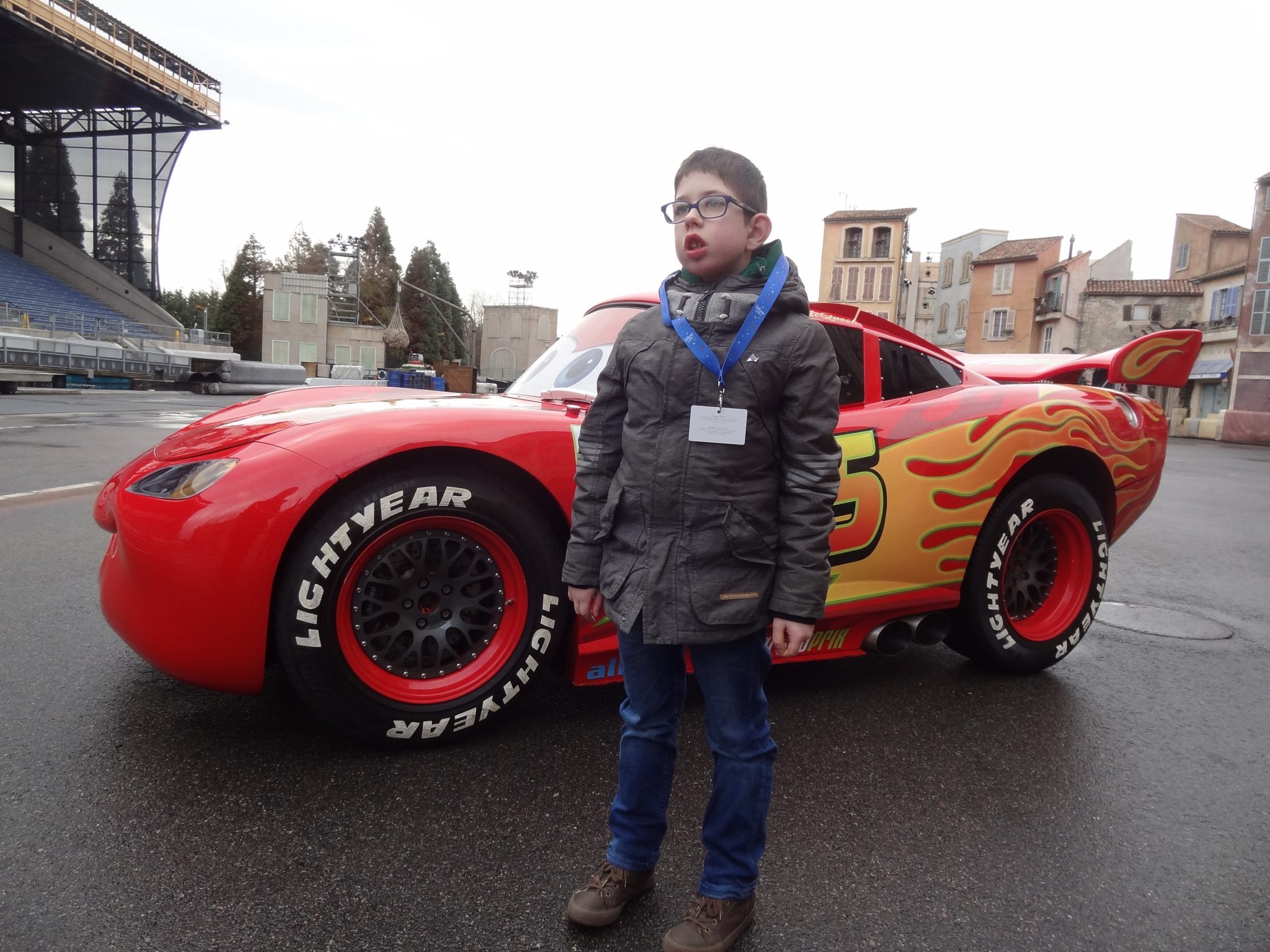 ELLIOT VA A DISNEY POUR VOIR SES IDOLES